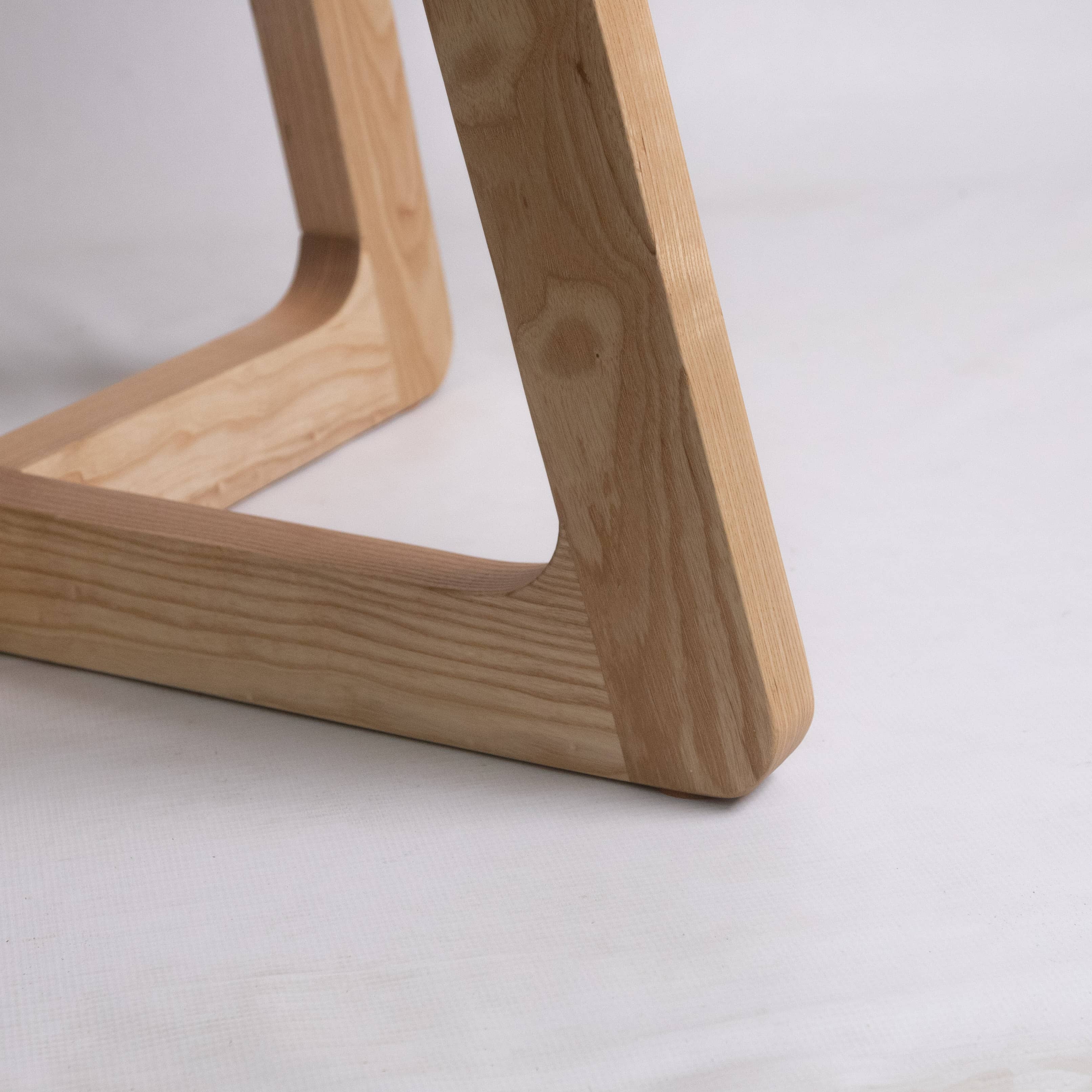 Otto Round Dining Table – Renouve Studios